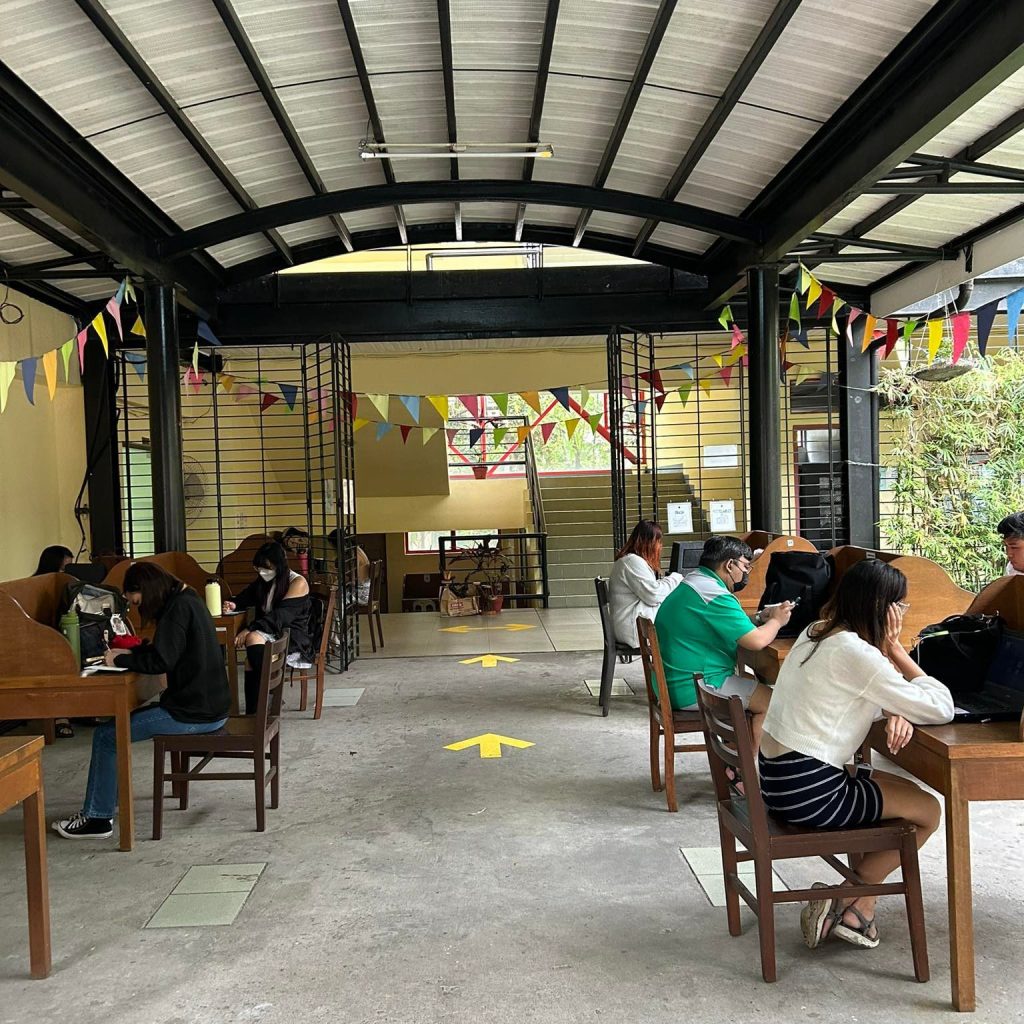 Facilities – College of Social Work and Community Development Library